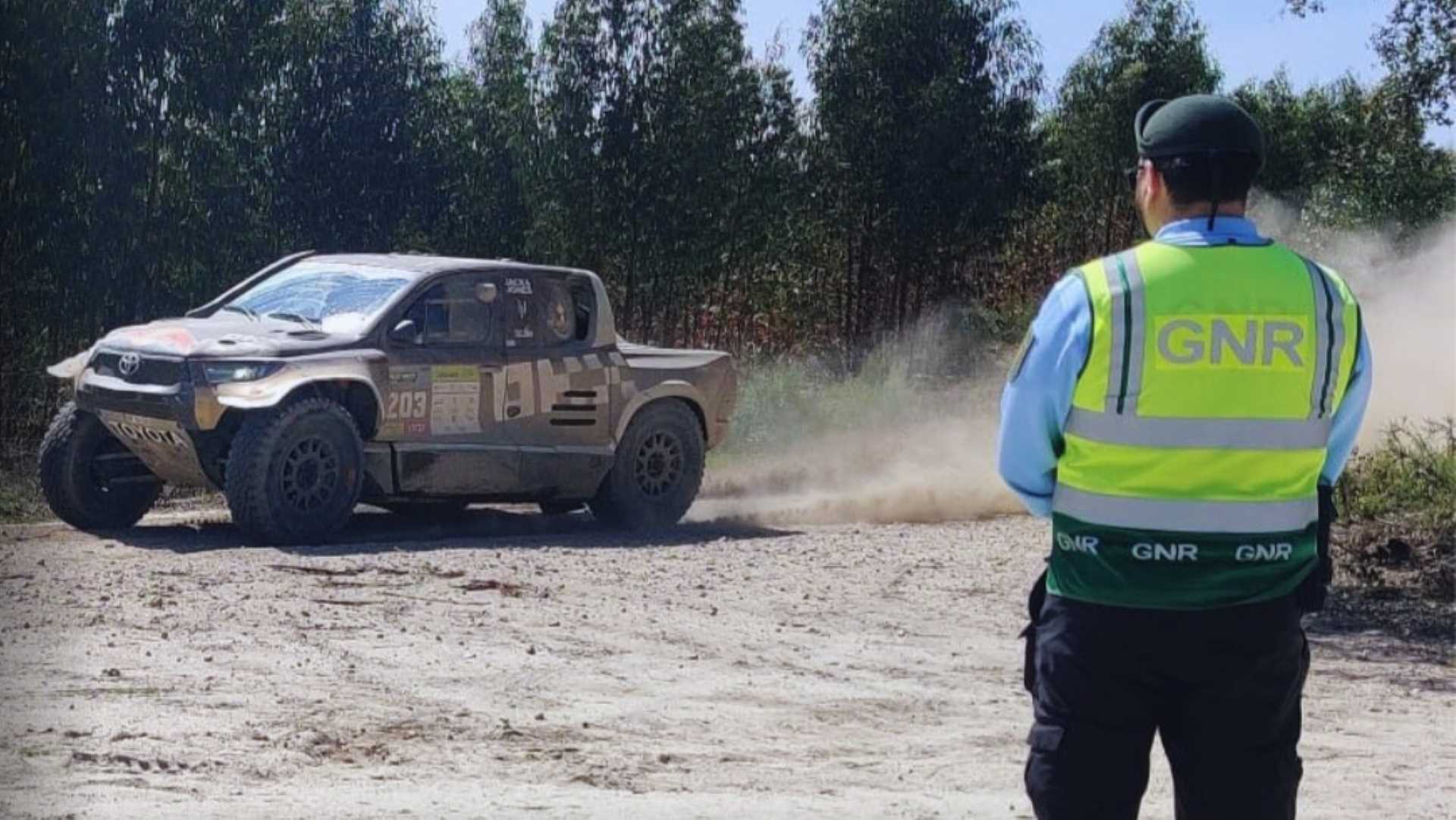 GNR tem na estrada operação de segurança para Rally Raid Portugal ...